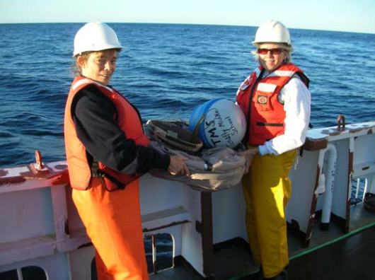 Karen Meyers & Alexa Carey, August 30, 2006 – NOAA Teacher at Sea Blog
